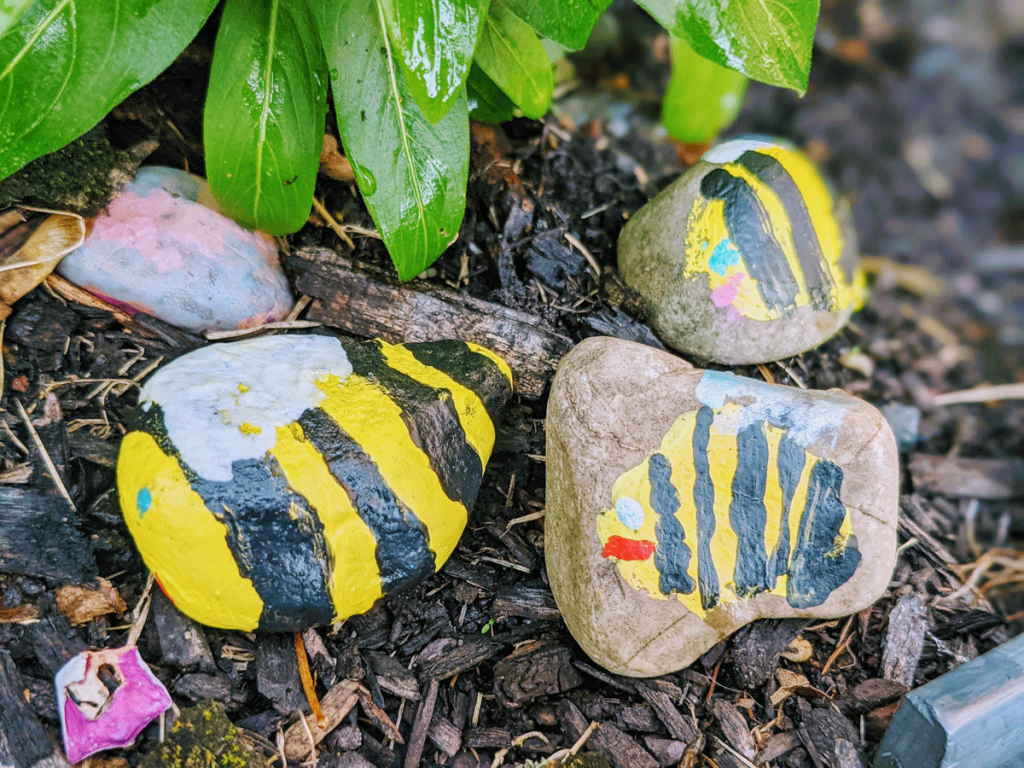 Bumble Bee Painted Rock Craft | Painting Bee Rocks - Bunny's Garden